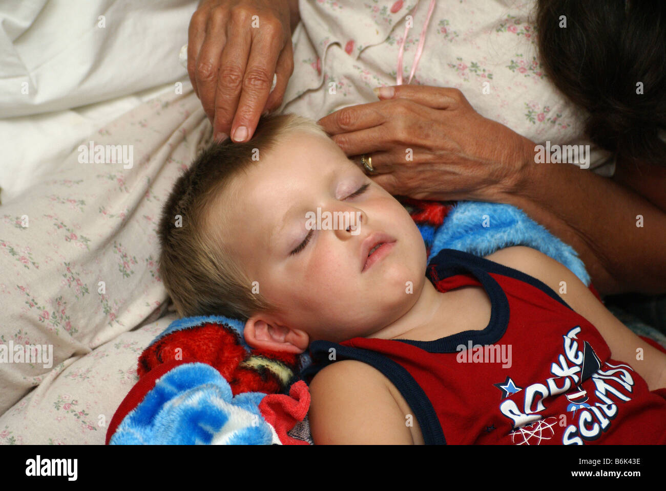 Toddler sleep at night hi-res stock photography and images - Alamy