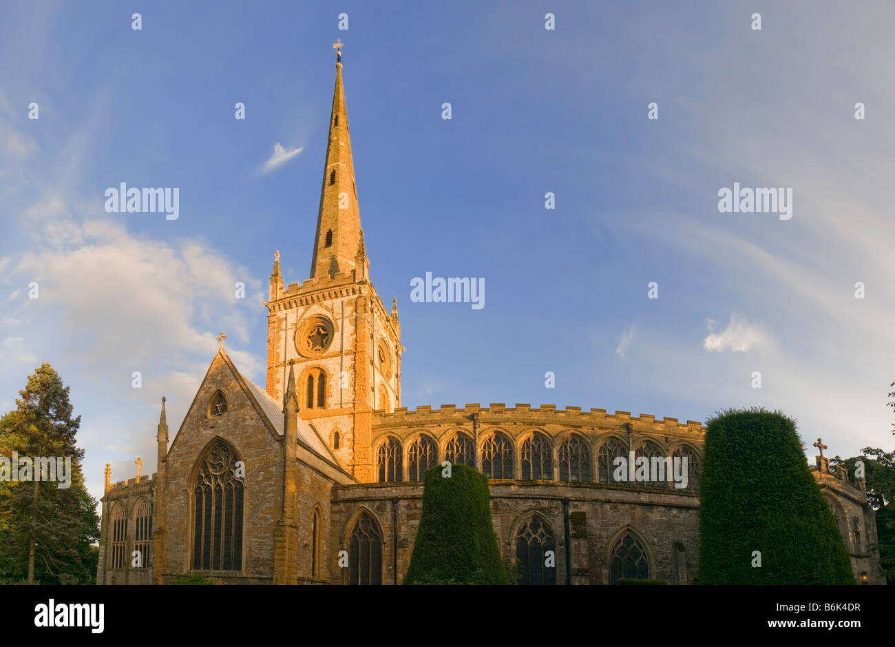 Shakespeares burial place holy trinity church stratford upon avon ...