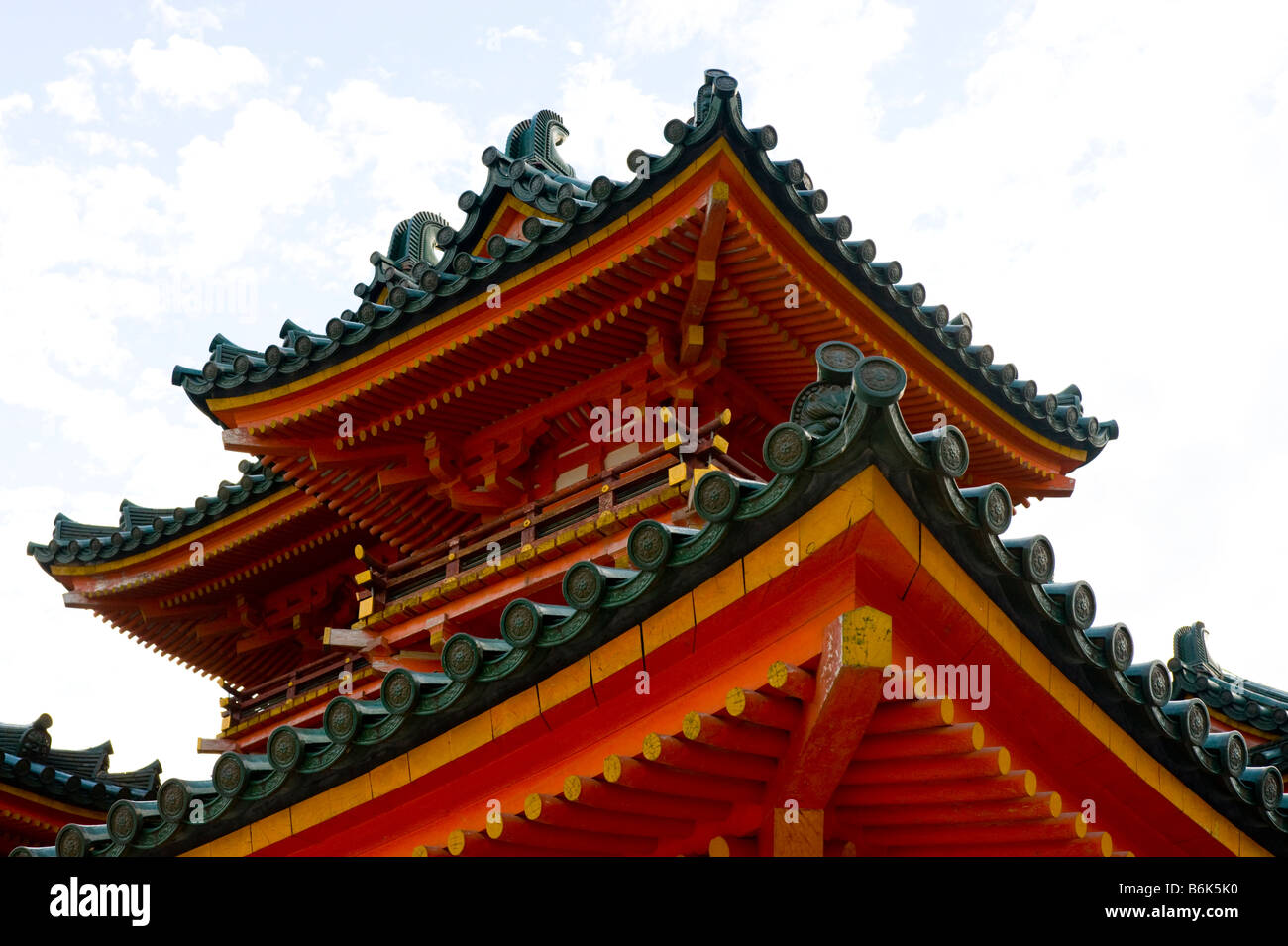 Pagoda japan roof tiles hi-res stock photography and images - Alamy