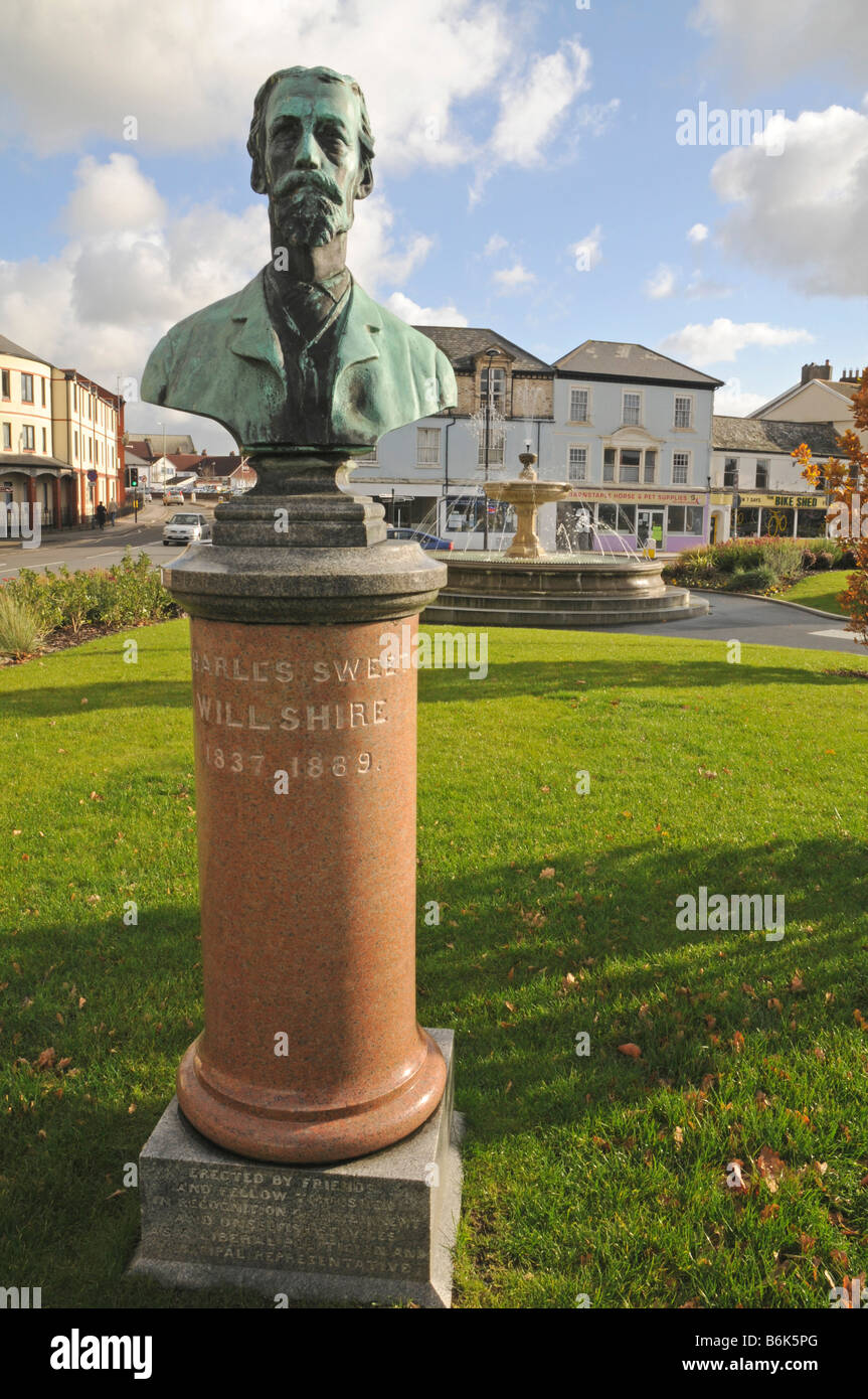 Barnstaple town square hi-res stock photography and images - Alamy