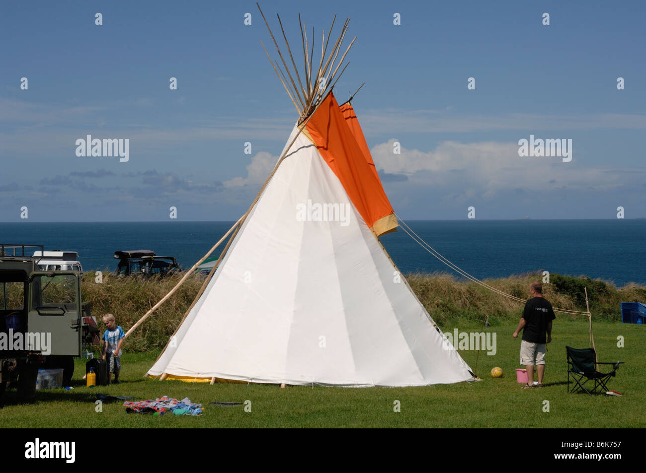 Wigwam tent hi-res stock photography and images - Alamy