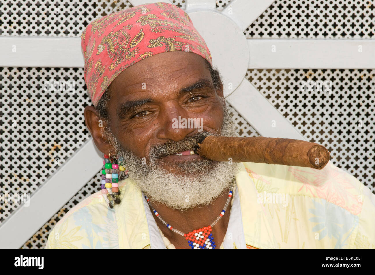 Big cigar hi-res stock photography and images - Alamy