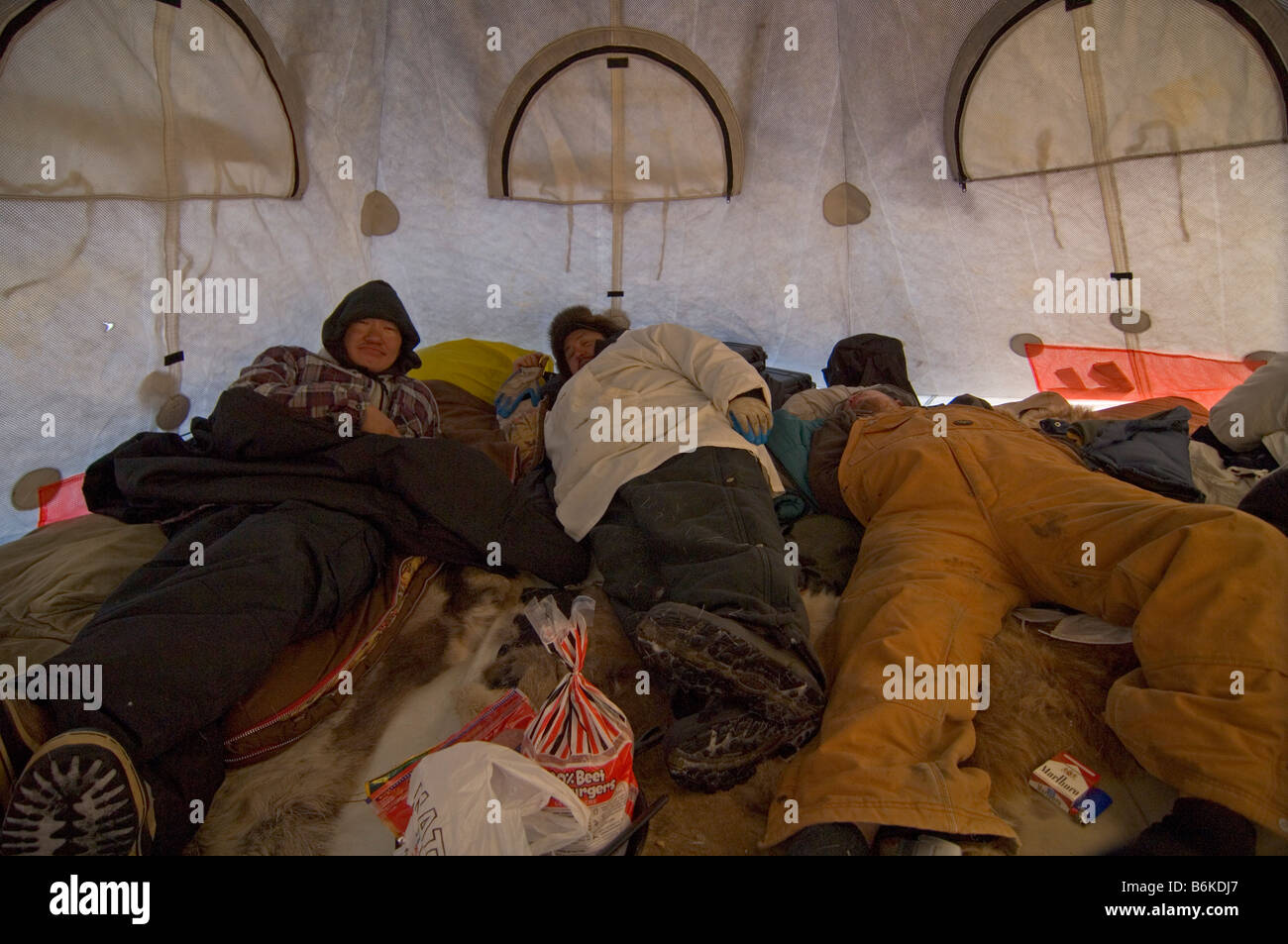 Eskimo camping hi-res stock photography and images - Alamy