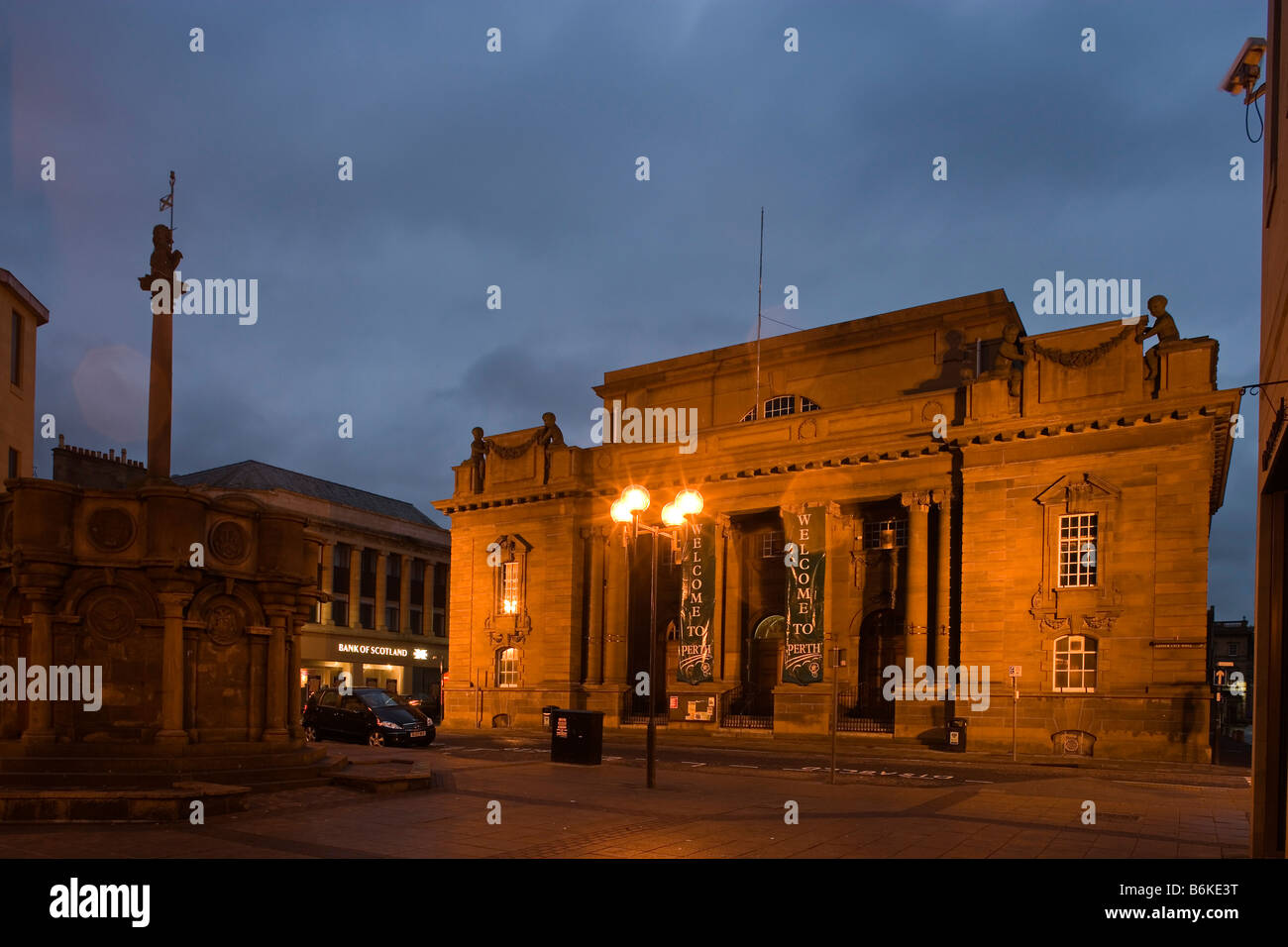 Perth city hall hi-res stock photography and images - Alamy