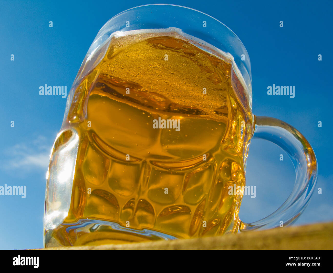 Cider in pint glass Stock Photo - Alamy