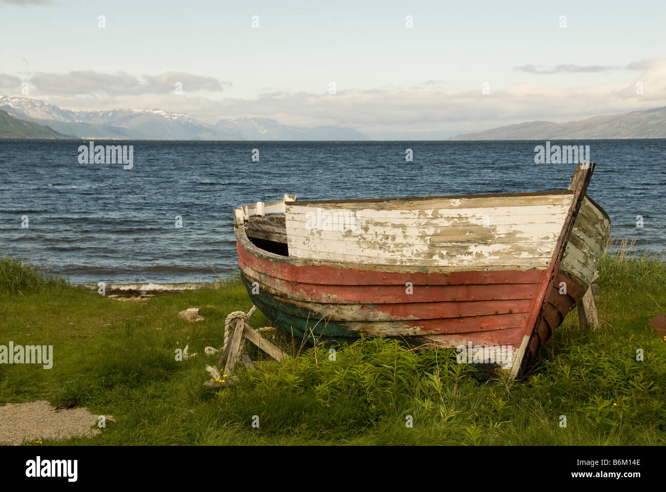 Skiff boat hi-res stock photography and images - Alamy