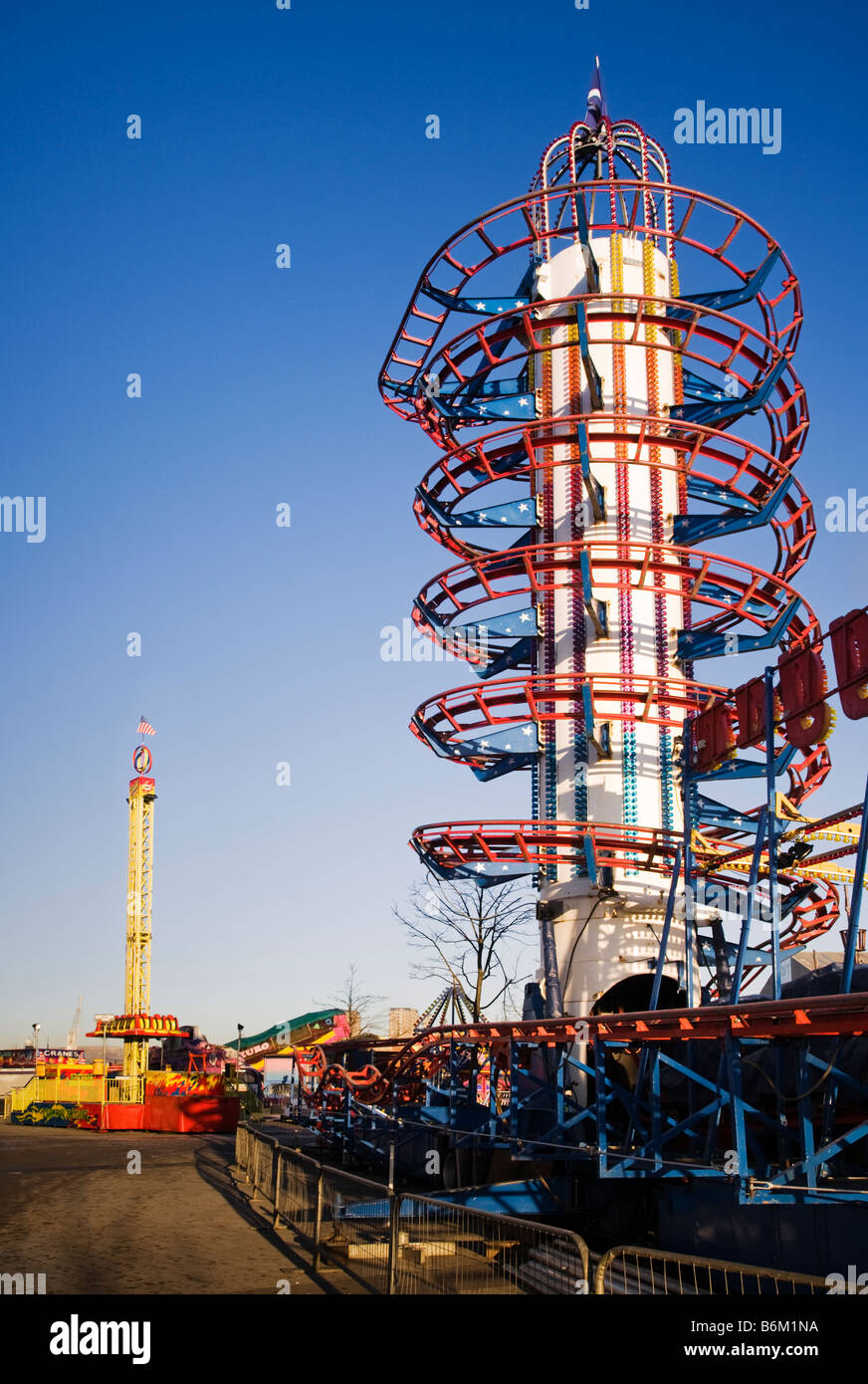 Empty fairground hi-res stock photography and images - Alamy