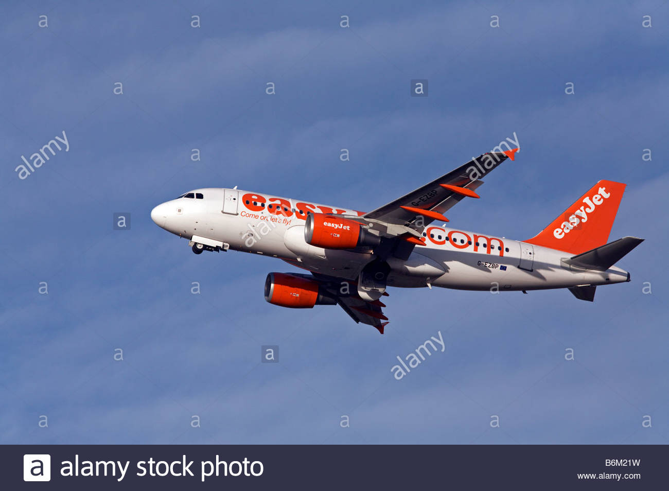 Easyjet airline livery aircraft airplane hi-res stock photography and ...