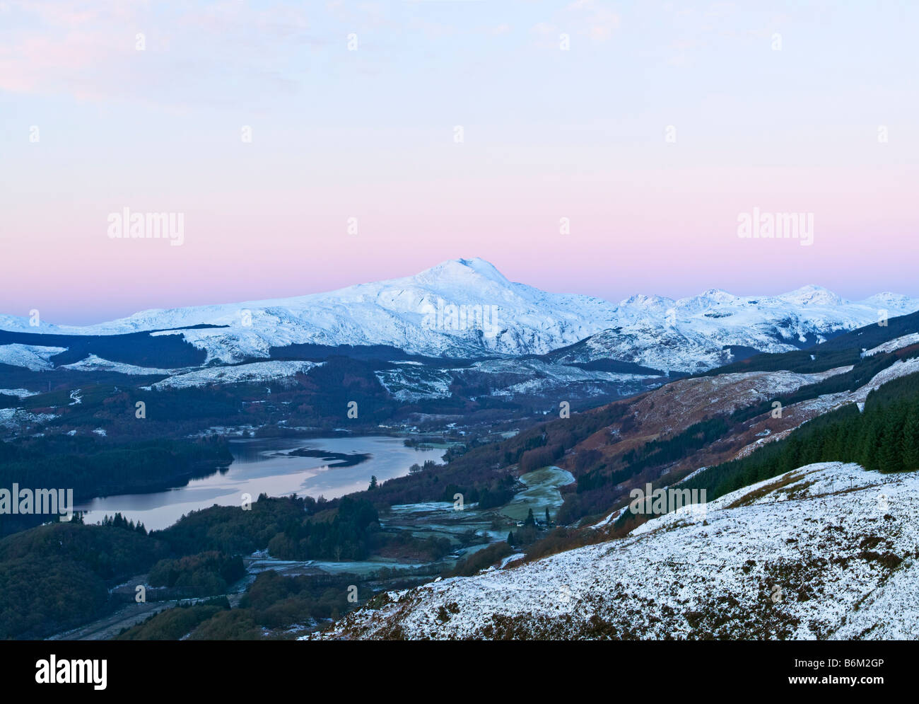 Loch lomond and the trossachs winter hi-res stock photography and ...