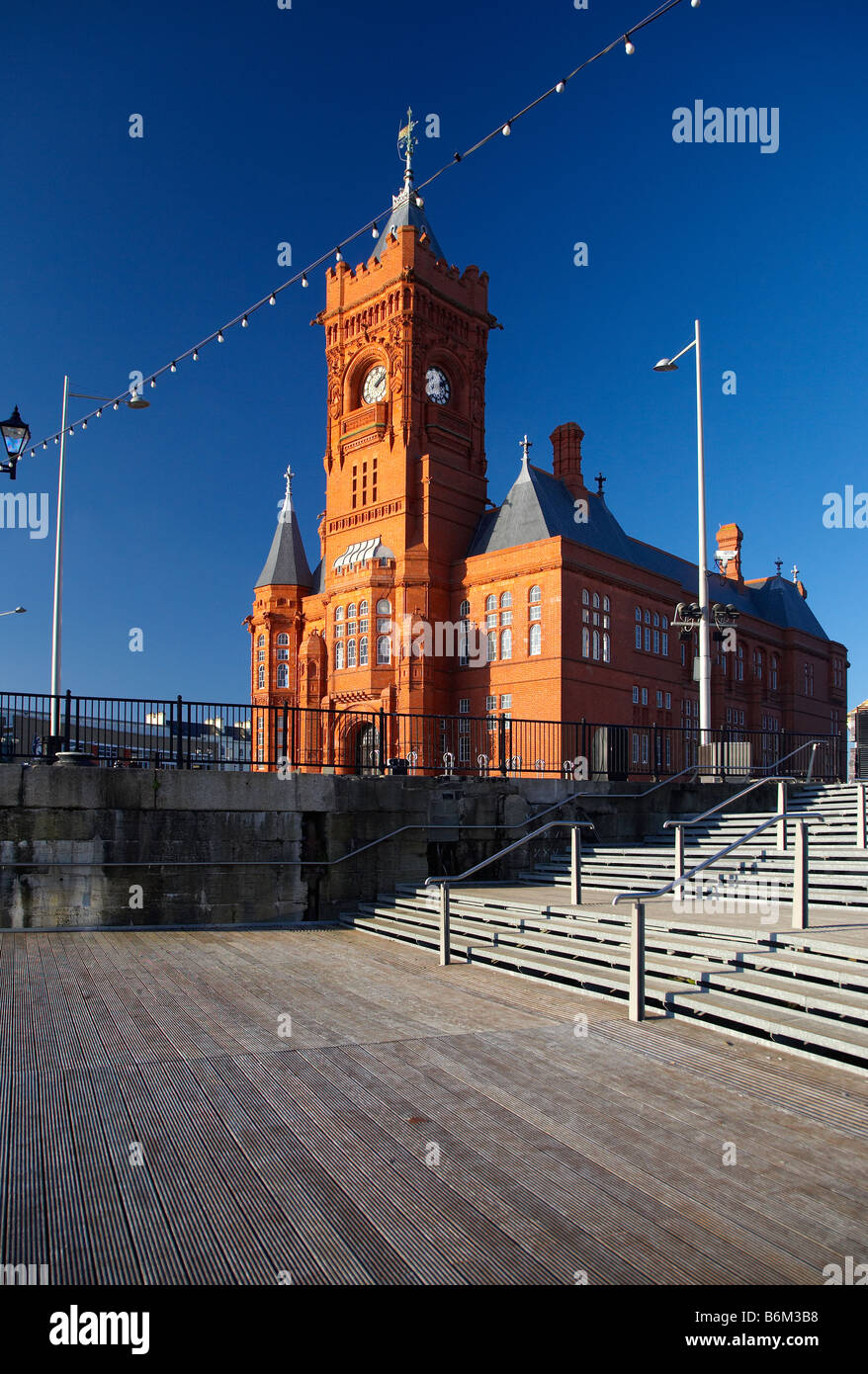 Pierhead Building, Cardiff Bay, Cardiff, Wales, UK Stock Photo - Alamy