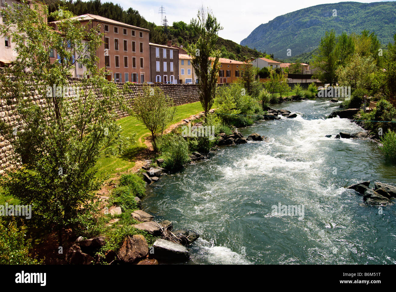 River Aude flows through Quillan in the Pyrenees Stock Photo - Alamy