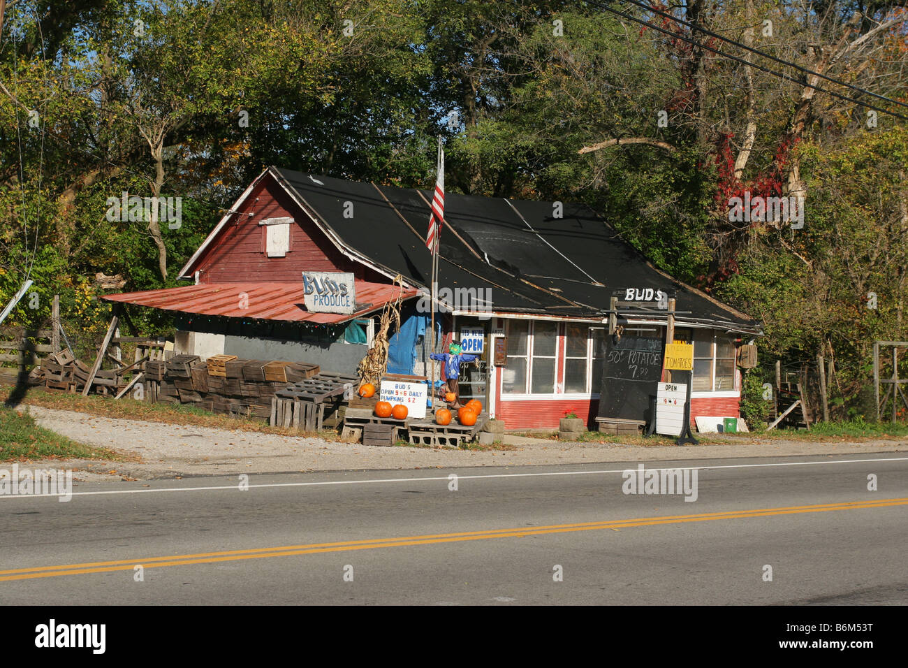Bud s Produce A country produce store near Newark Ohio Stock Photo - Alamy