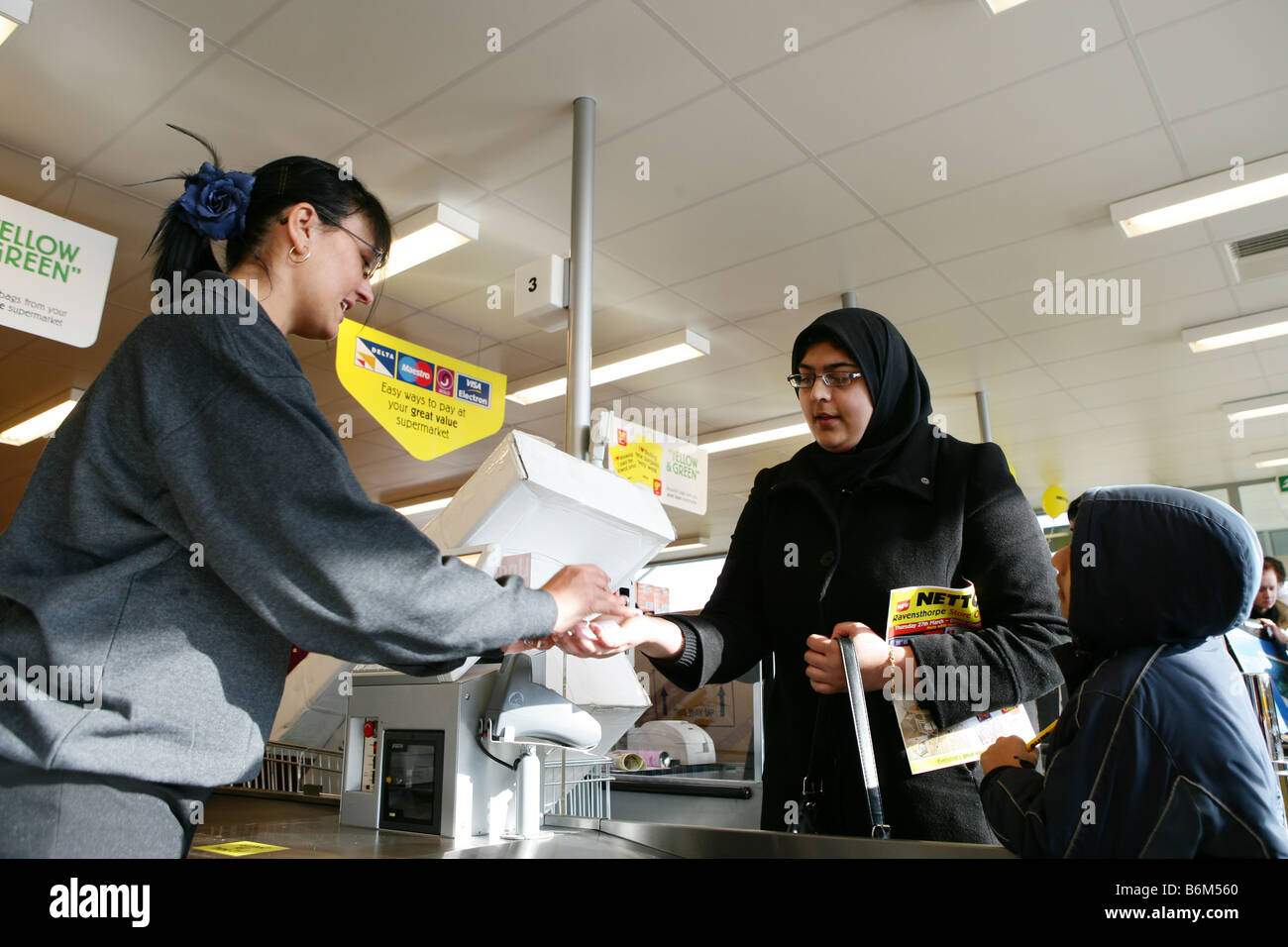 Family centers hi-res stock photography and images - Alamy