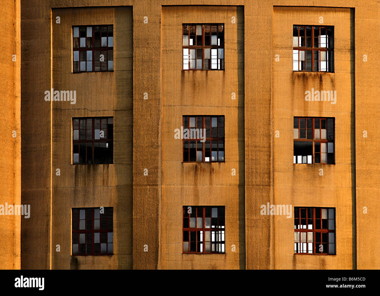 Gas depot hi-res stock photography and images - Alamy