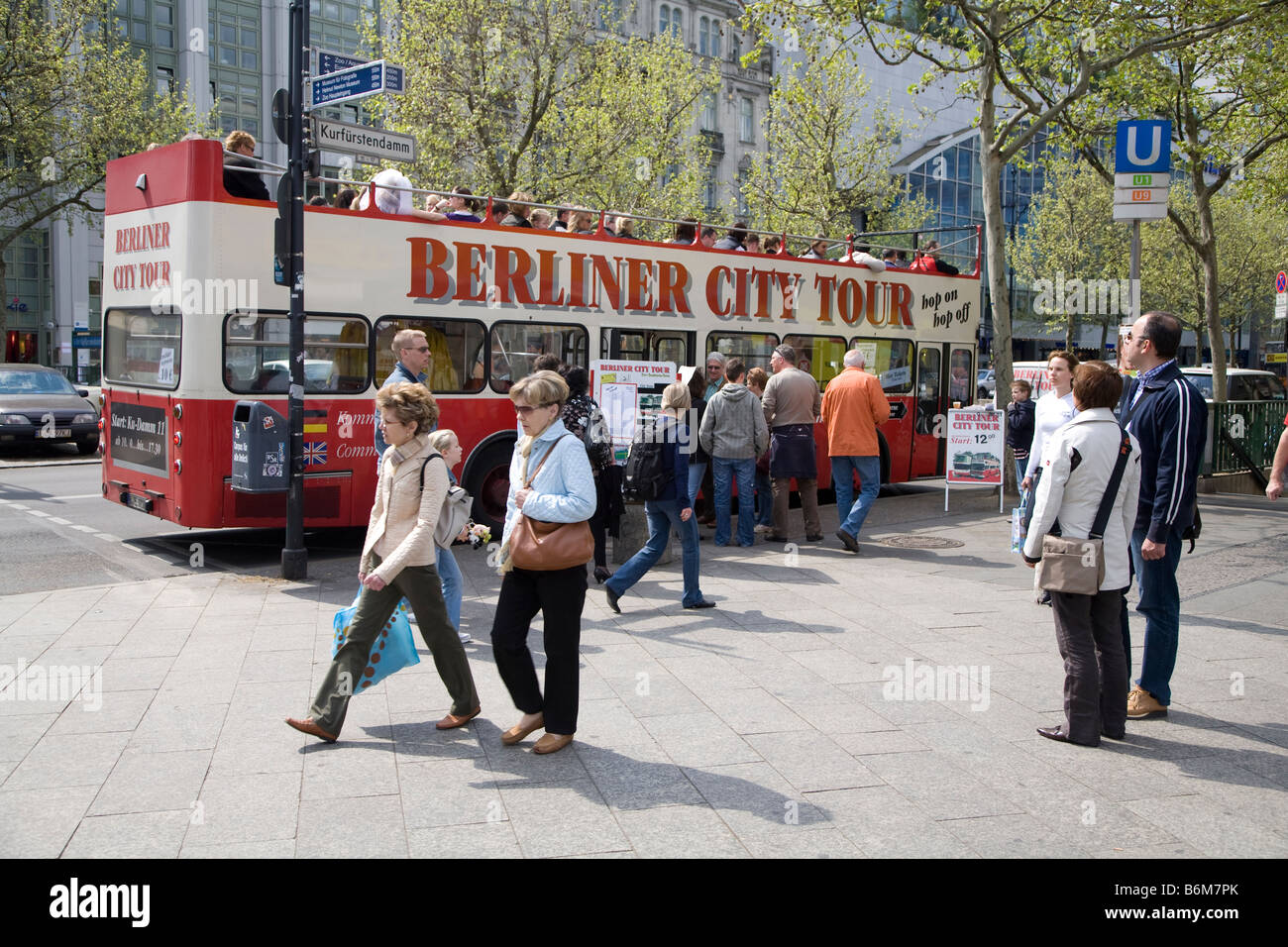 Berliner city tour bus hi-res stock photography and images - Alamy