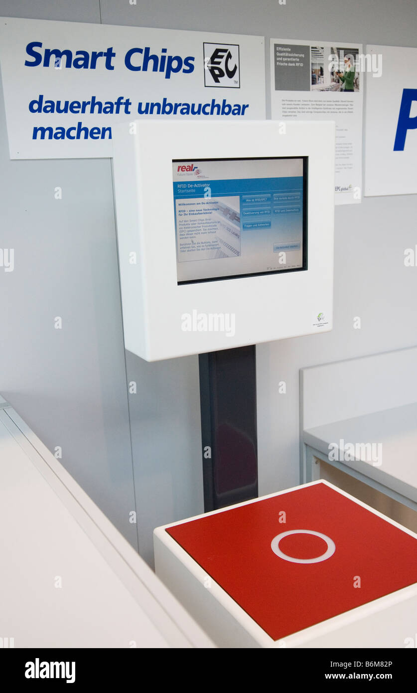 smart chip deactivator in Supermarket Stock Photo - Alamy