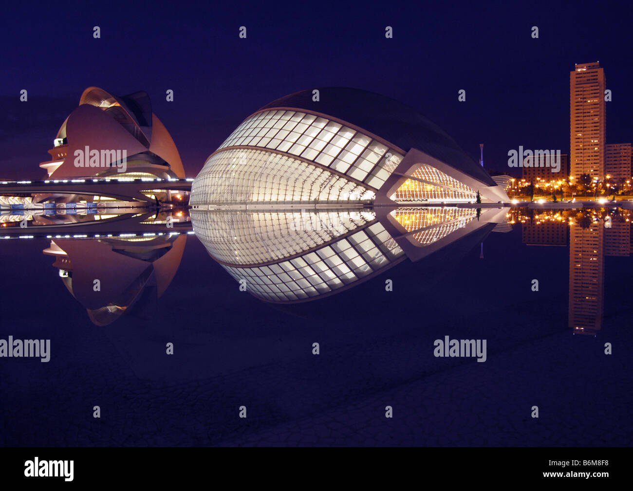 Calatrava Dome Reflections at Night Valencia Stock Photo - Alamy