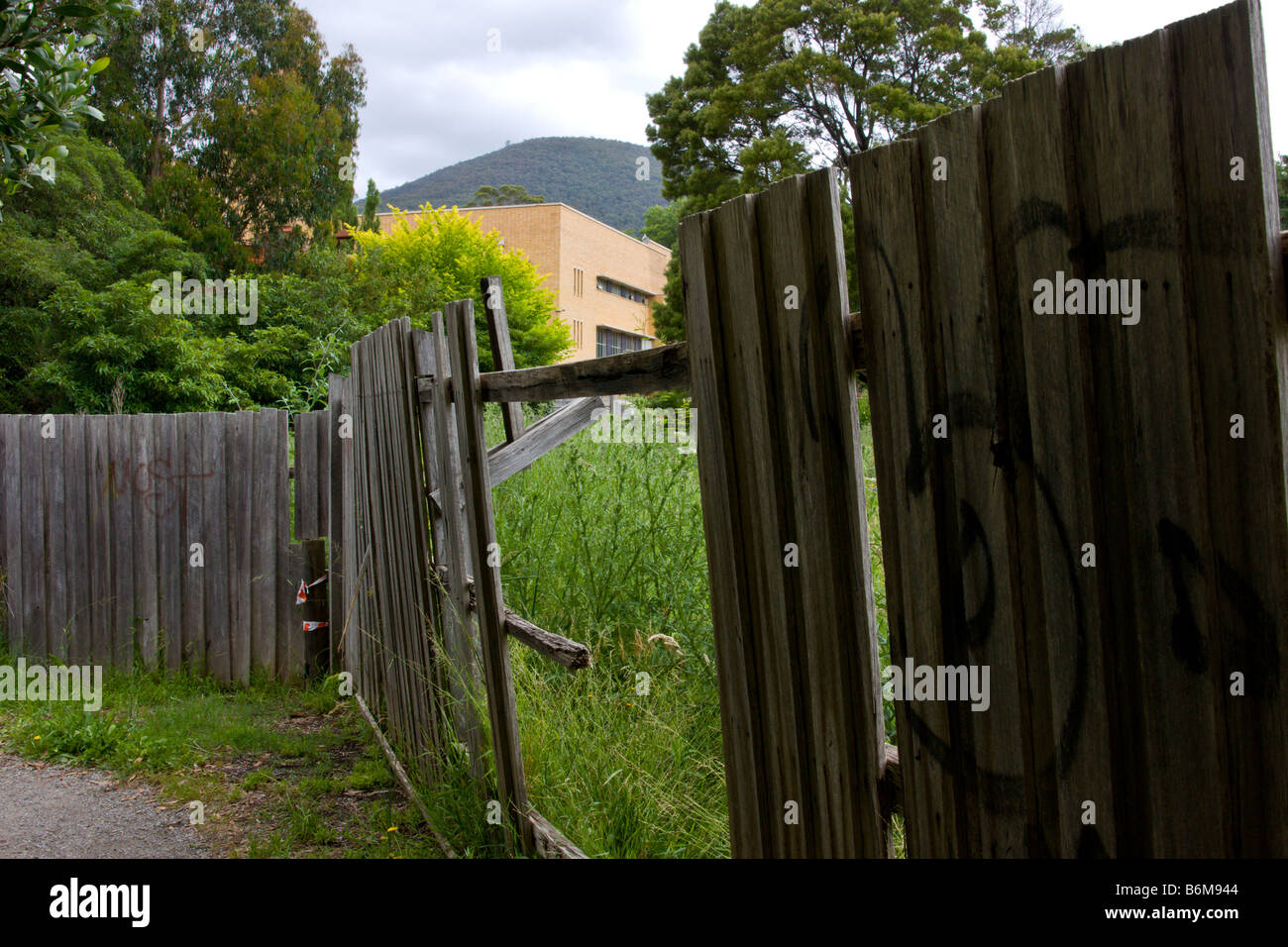 Broken down fence hi-res stock photography and images - Alamy