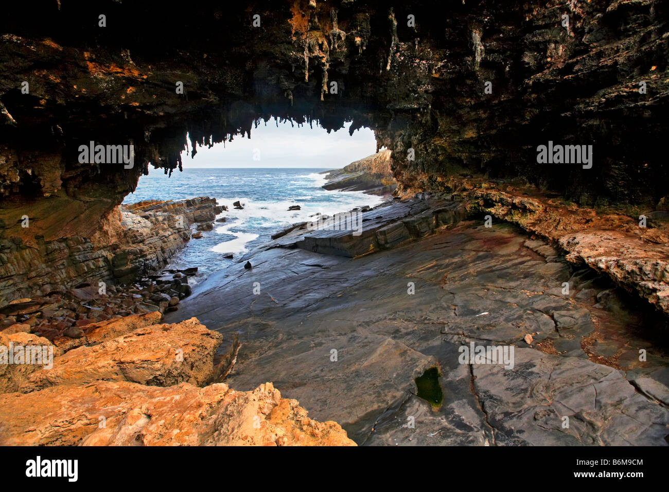 Arch of rocks hi-res stock photography and images - Alamy
