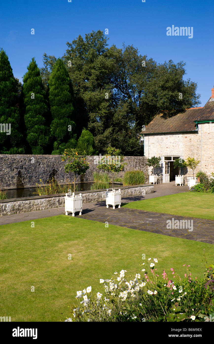Museum garden history st hi-res stock photography and images - Alamy