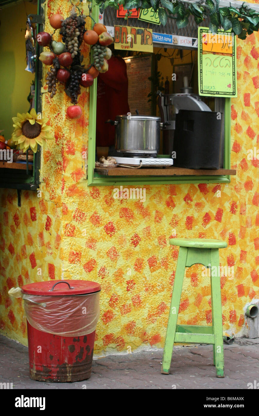 Israel Tel Aviv Retro fruit juice bar Stock Photo - Alamy