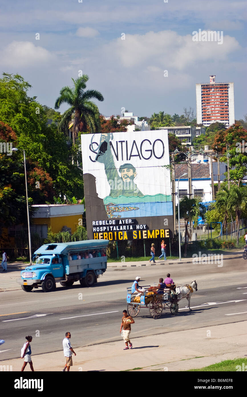 Billboard depicting iconic image of Fidel Castro Stock Photo - Alamy