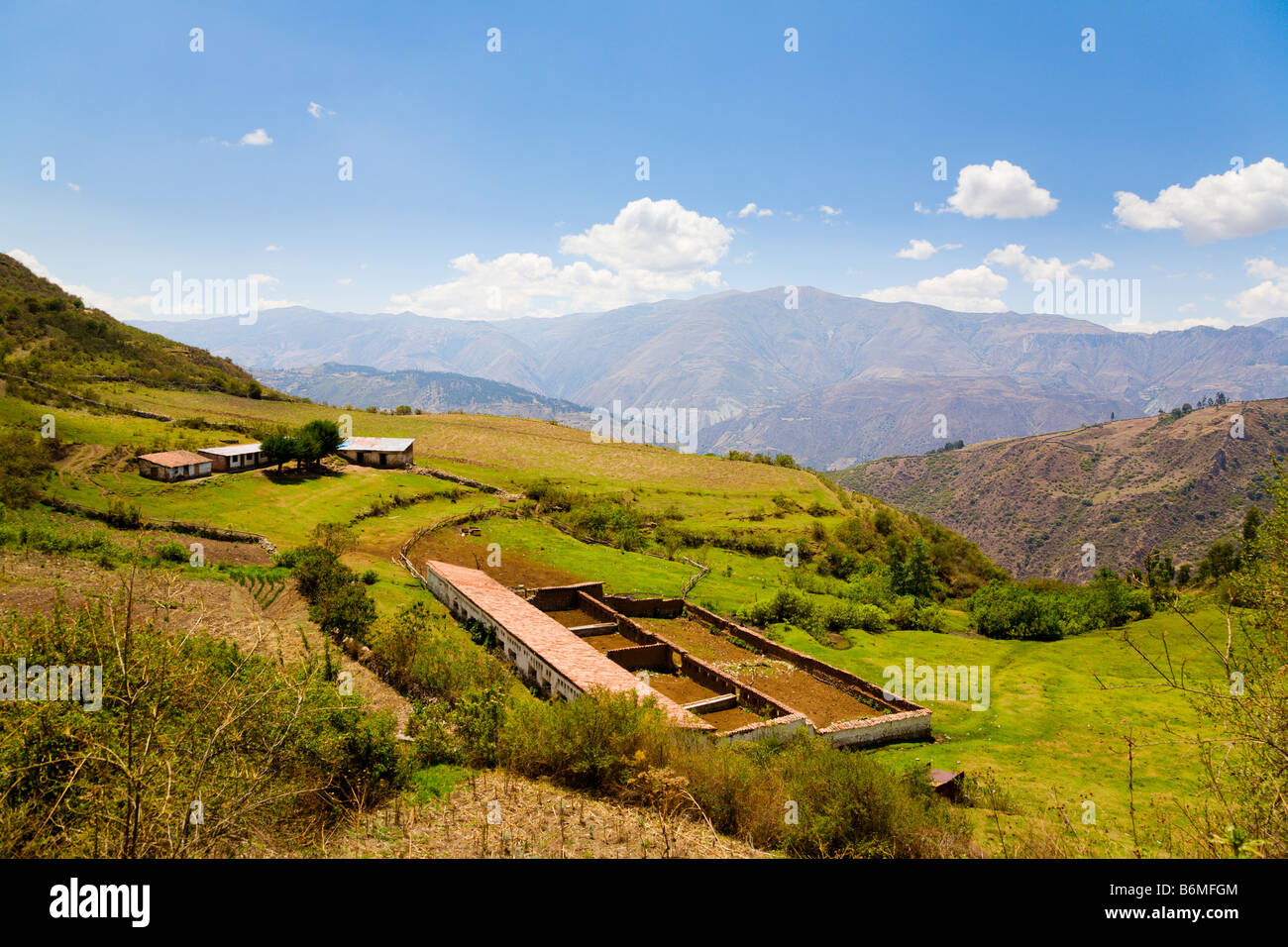 Farm animals pens hi-res stock photography and images - Alamy