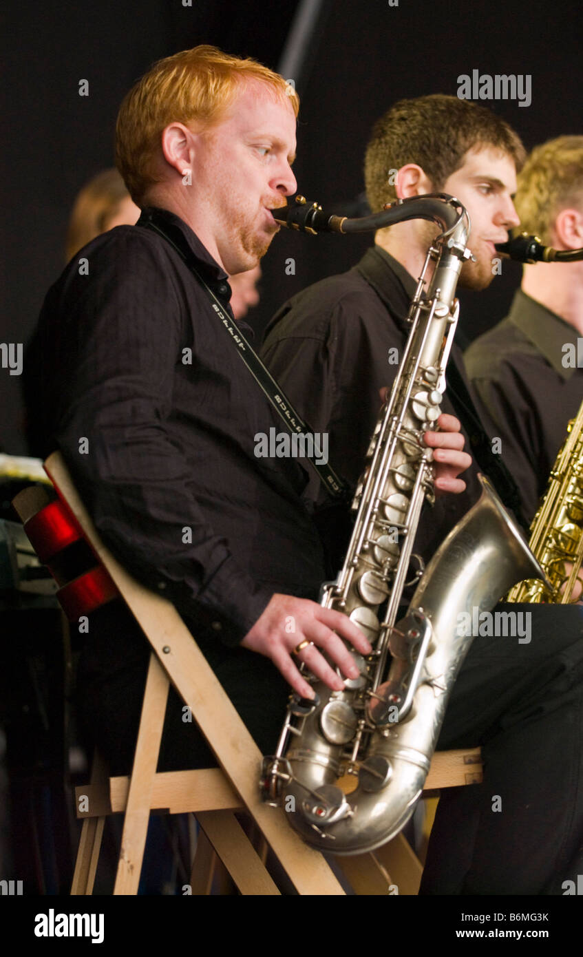 Saxaphone player hi-res stock photography and images - Alamy
