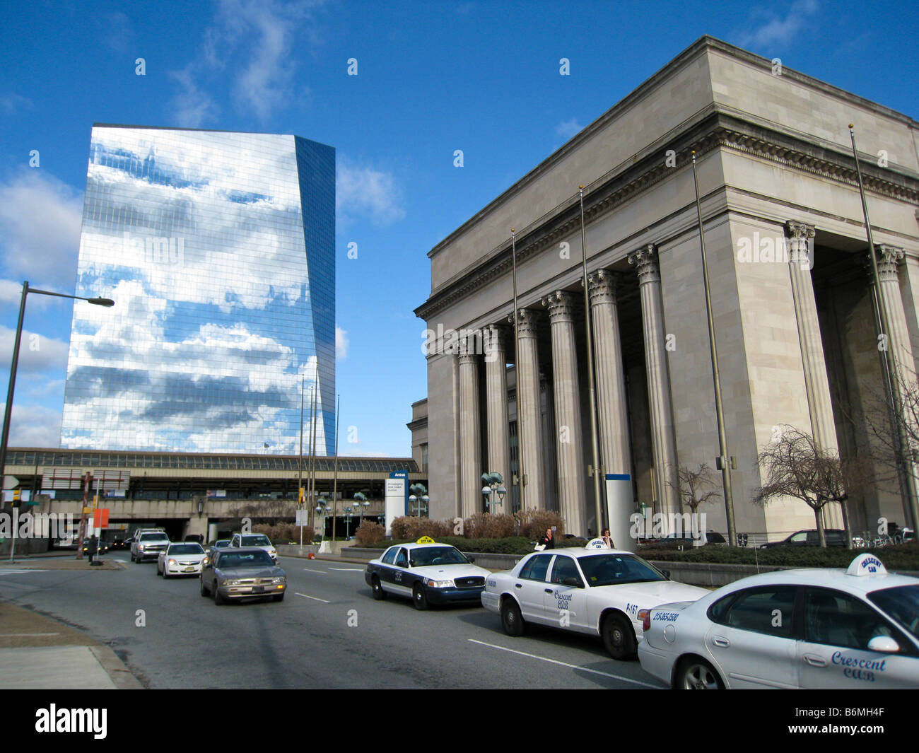 Pennsylvania Station 30th Street Amtrak station with Cira Centre in ...