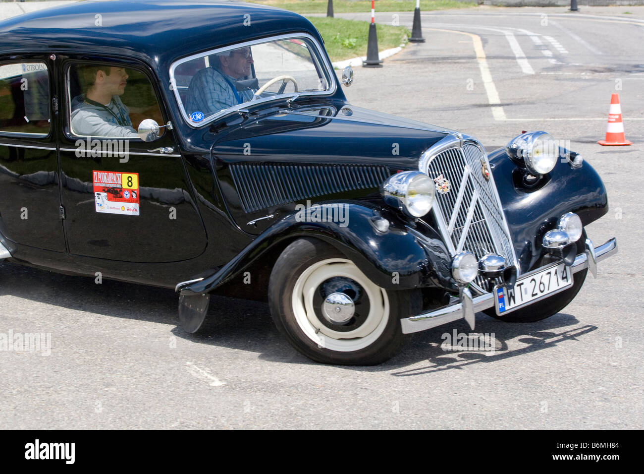 Citroen 4cv hi-res stock photography and images - Alamy