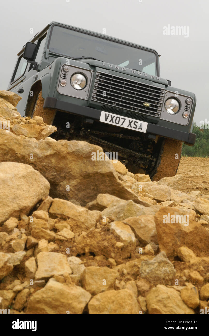 Muddy land rover defender 90 hi-res stock photography and images - Alamy