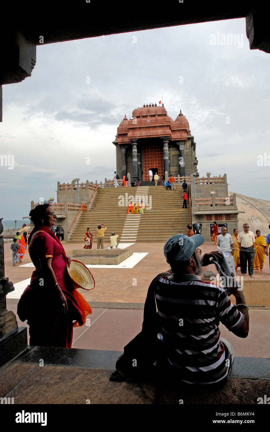 VIVEKANANDA ROCK MEMORIAL IN KANYAKUMARI TAMILNADU Stock Photo - Alamy