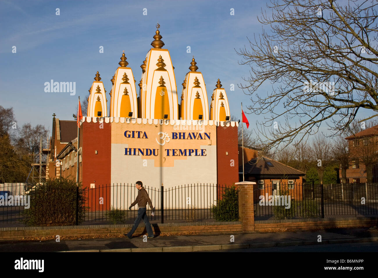 Hindu temple uk hi-res stock photography and images - Alamy