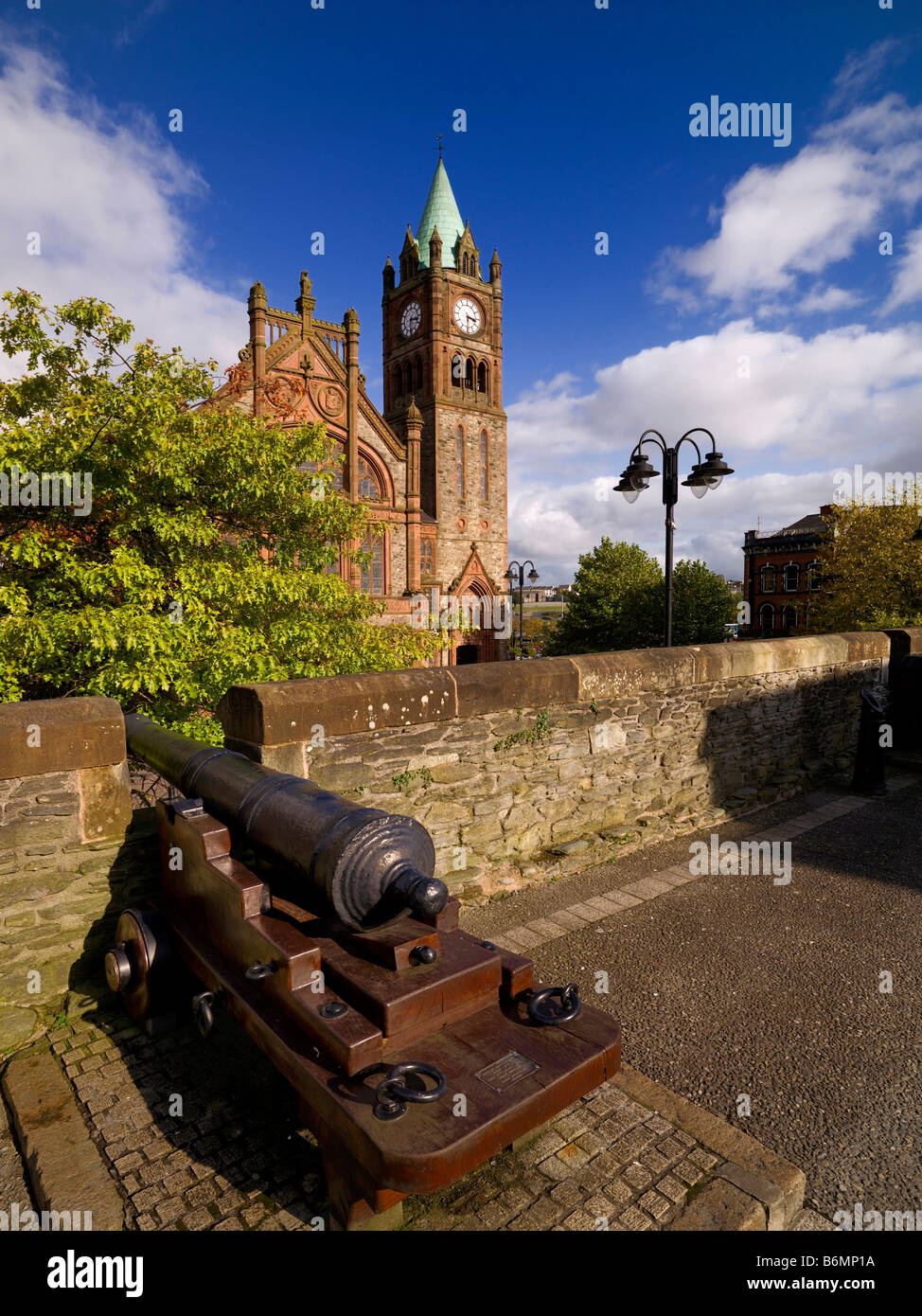 Derry City Walls High Resolution Stock Photography and Images - Alamy