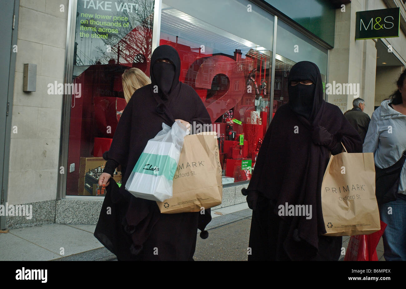 Uk islamic shop hi-res stock photography and images - Alamy