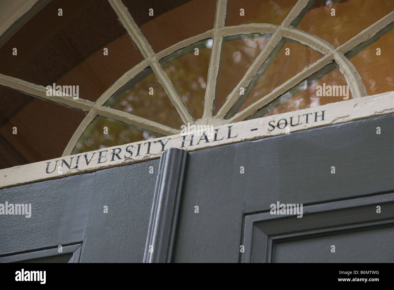 Harvard college university hall hi-res stock photography and images - Alamy