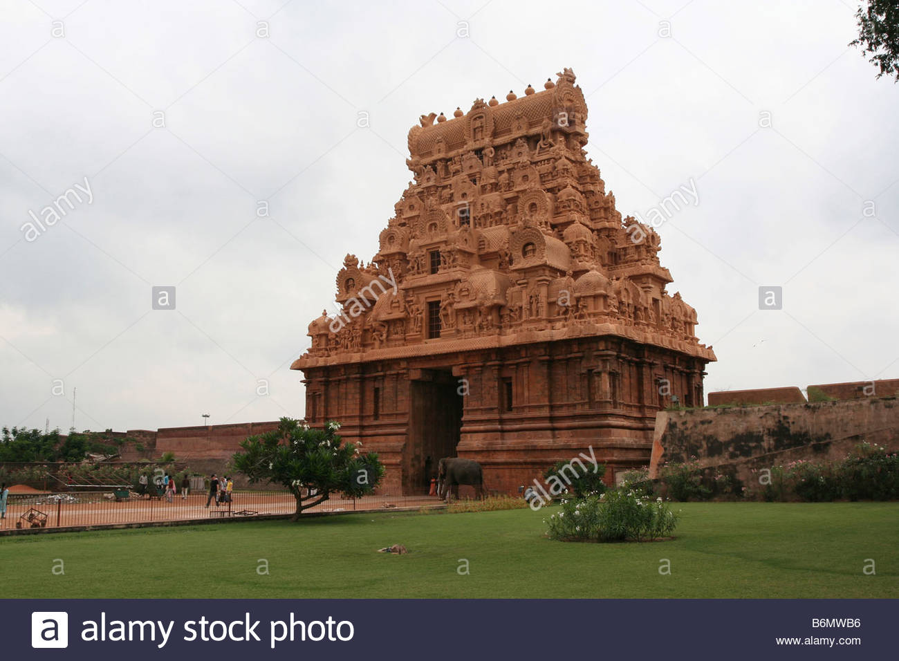 Tanjore Temple Tower Stock Photos & Tanjore Temple Tower Stock Images ...