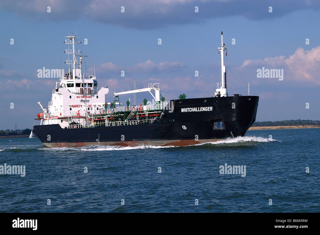 Bunker tanker hi-res stock photography and images - Alamy