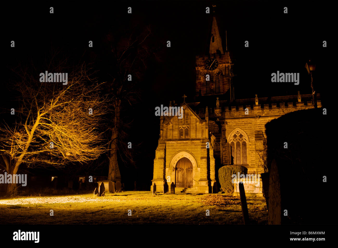 Ruddington Church at Night Stock Photo - Alamy