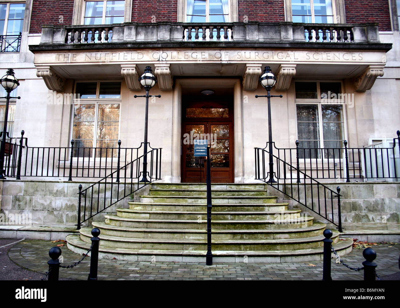 Nuffield College of Surgical Sciences, London Stock Photo - Alamy