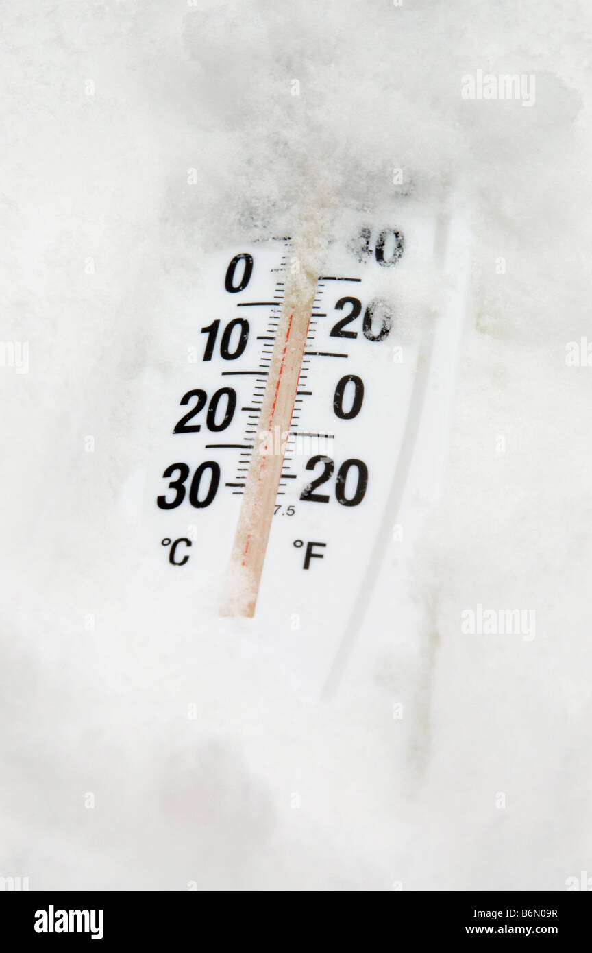 Thermometer in the snow Stock Photo - Alamy