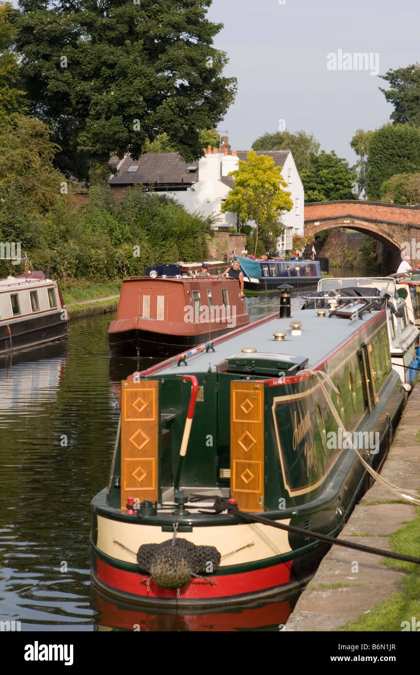 Canal lymm hi-res stock photography and images - Alamy