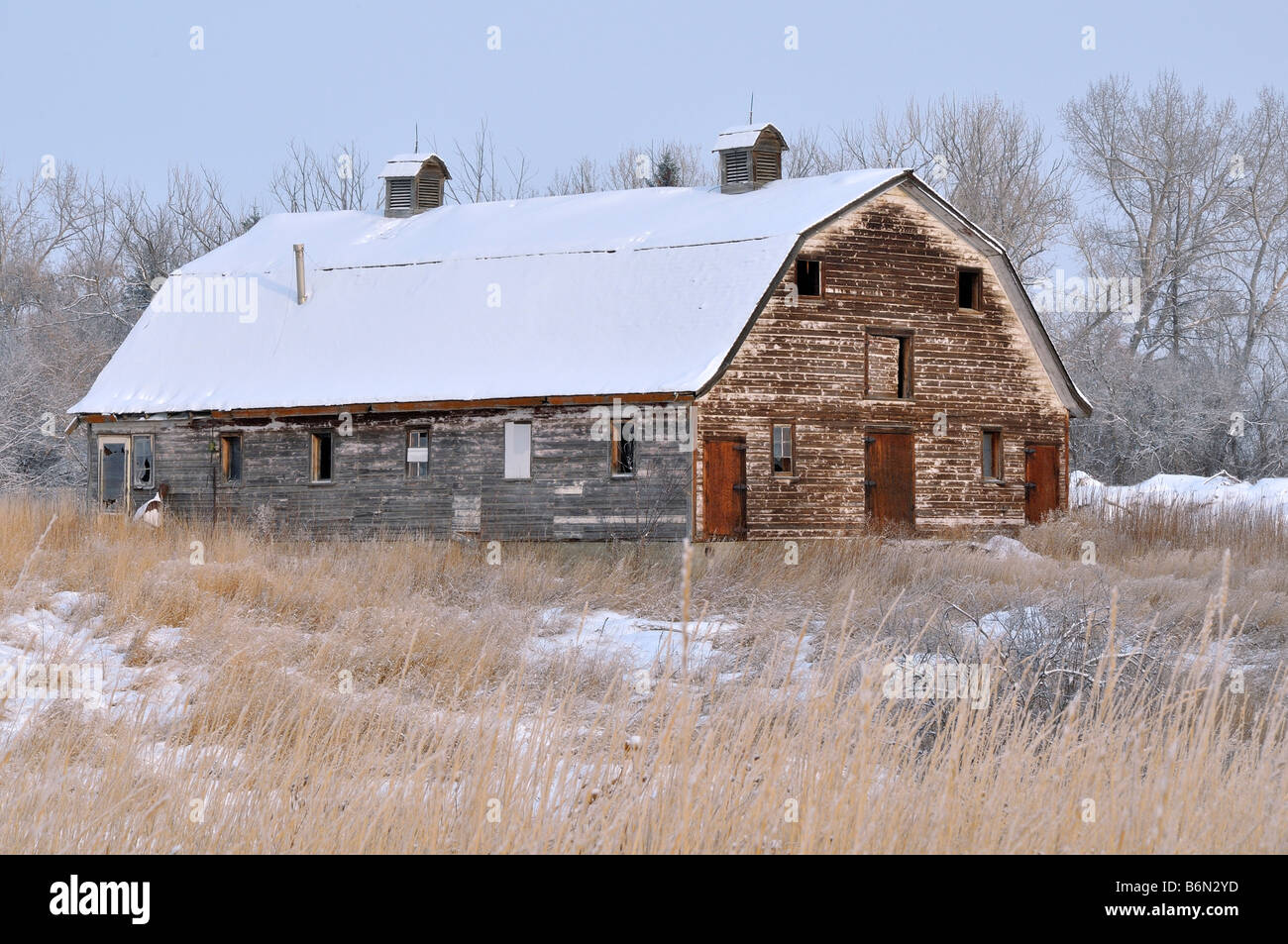 Snowy Barn 0803 Stock Photo - Alamy