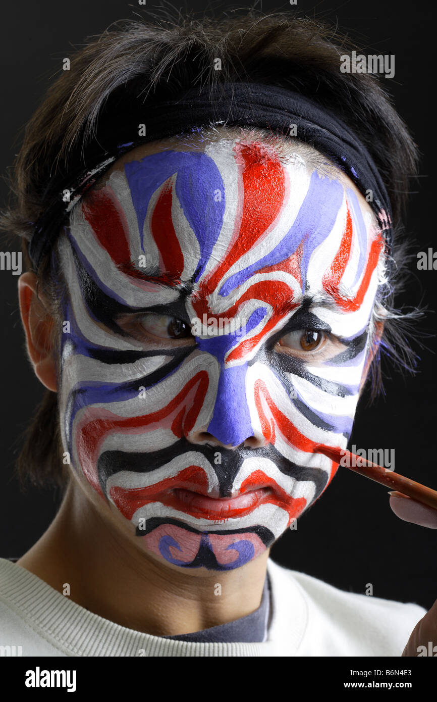 Chinese opera hair hi-res stock photography and images - Alamy