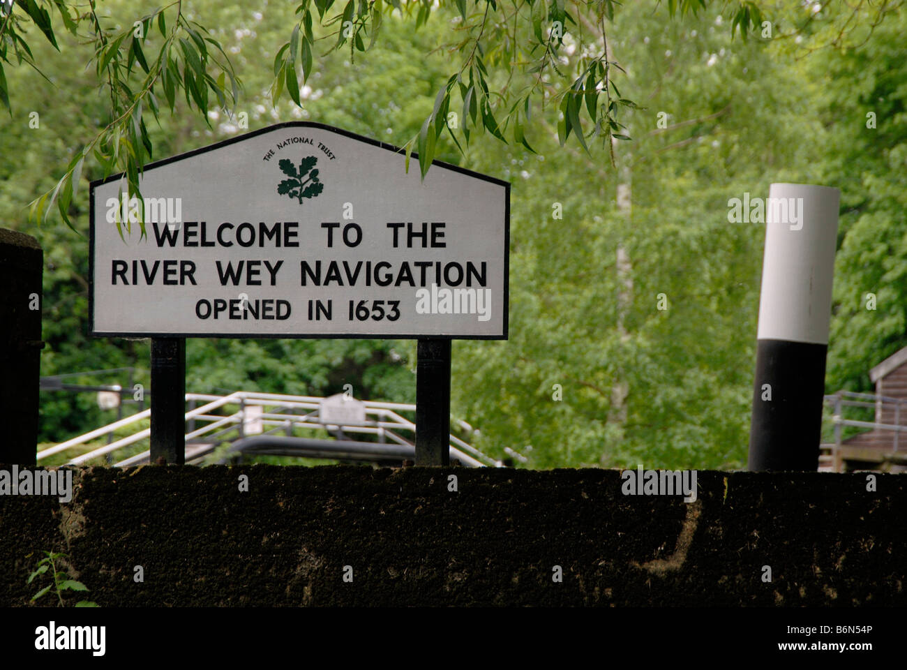 Sign welcoming boaters to the River Wey Navigation from the River ...