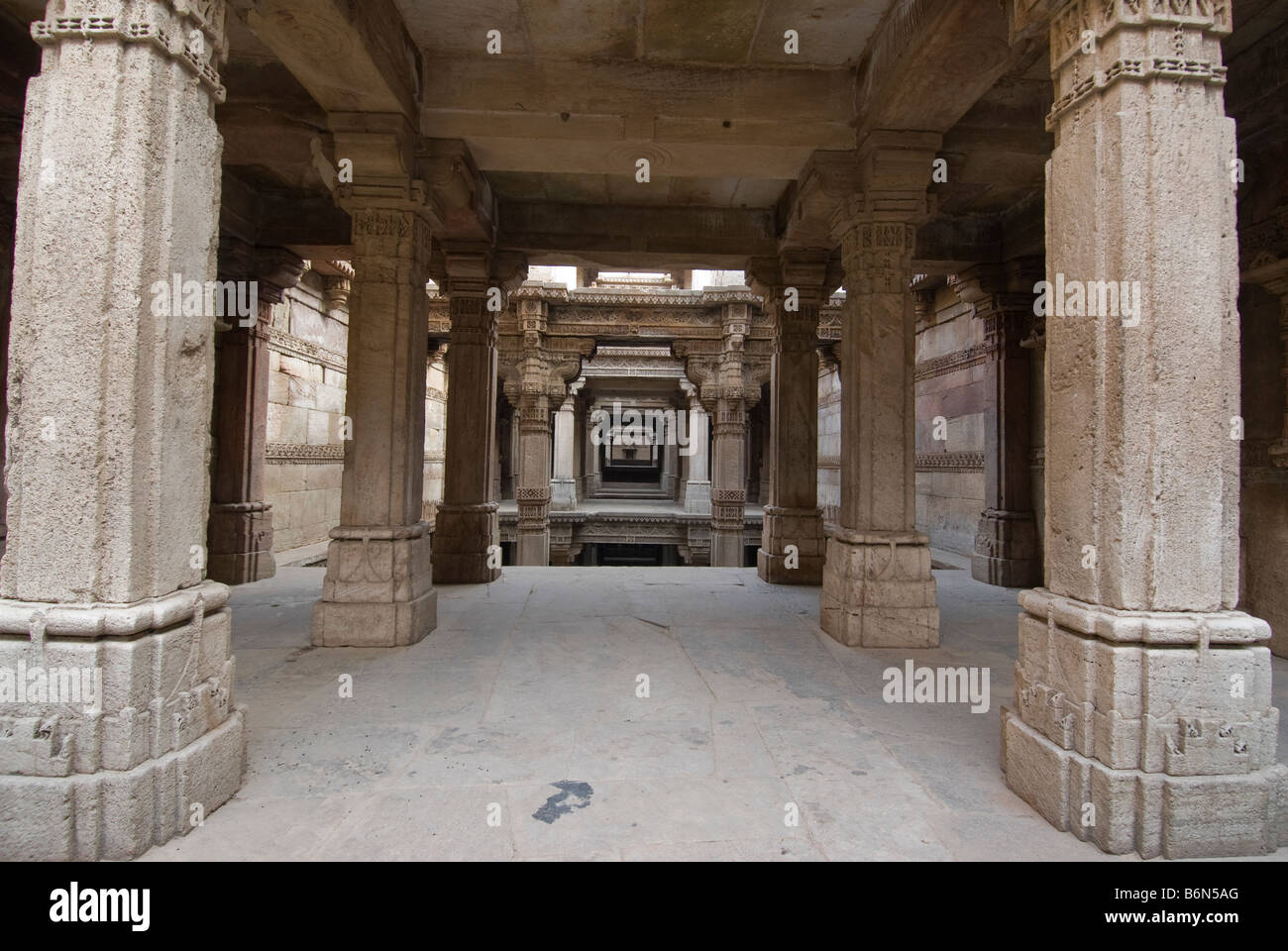 ADALAJ STEP WELL IN GUJARATH, INDIA Stock Photo - Alamy