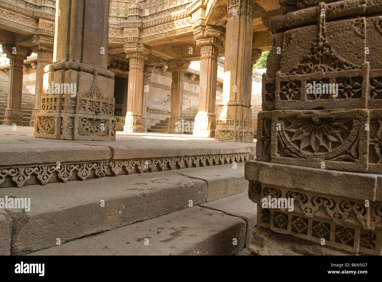 ADALAJ STEP WELL IN GUJARATH, INDIA Stock Photo - Alamy