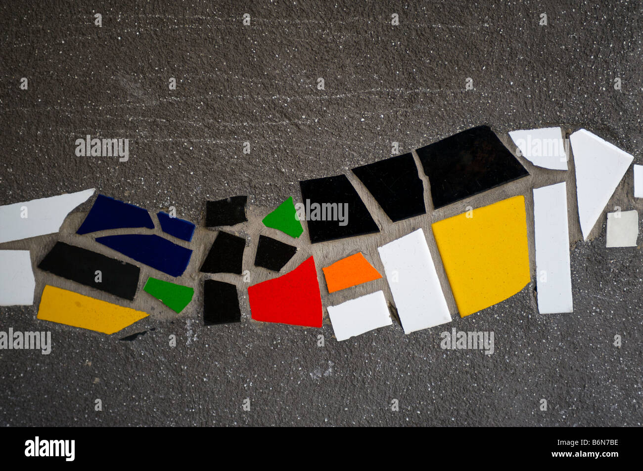 Tiles of Hundertwasserhaus Vienna Austria Stock Photo - Alamy