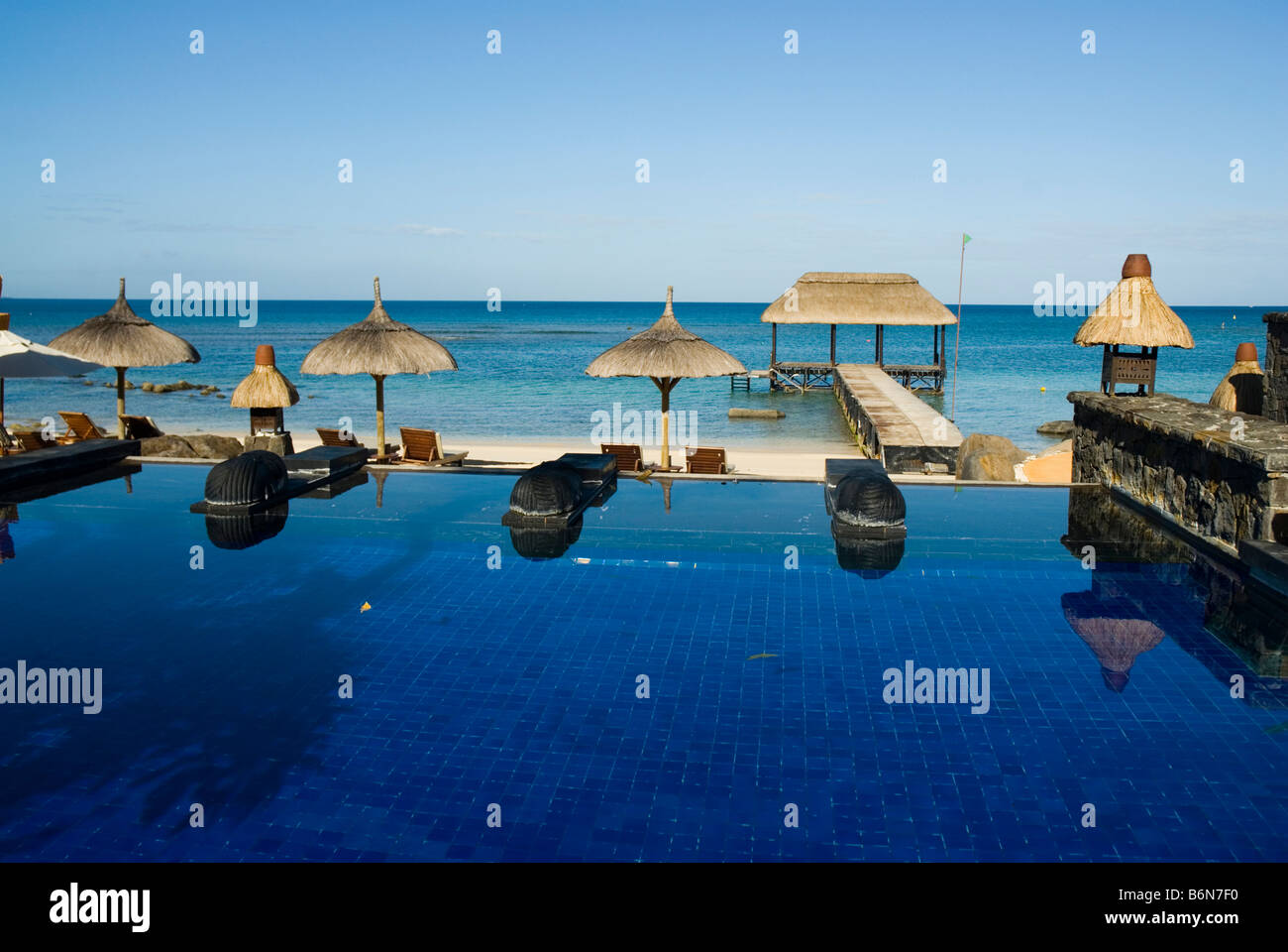 Pool hotel oberoi mauritius hi-res stock photography and images - Alamy