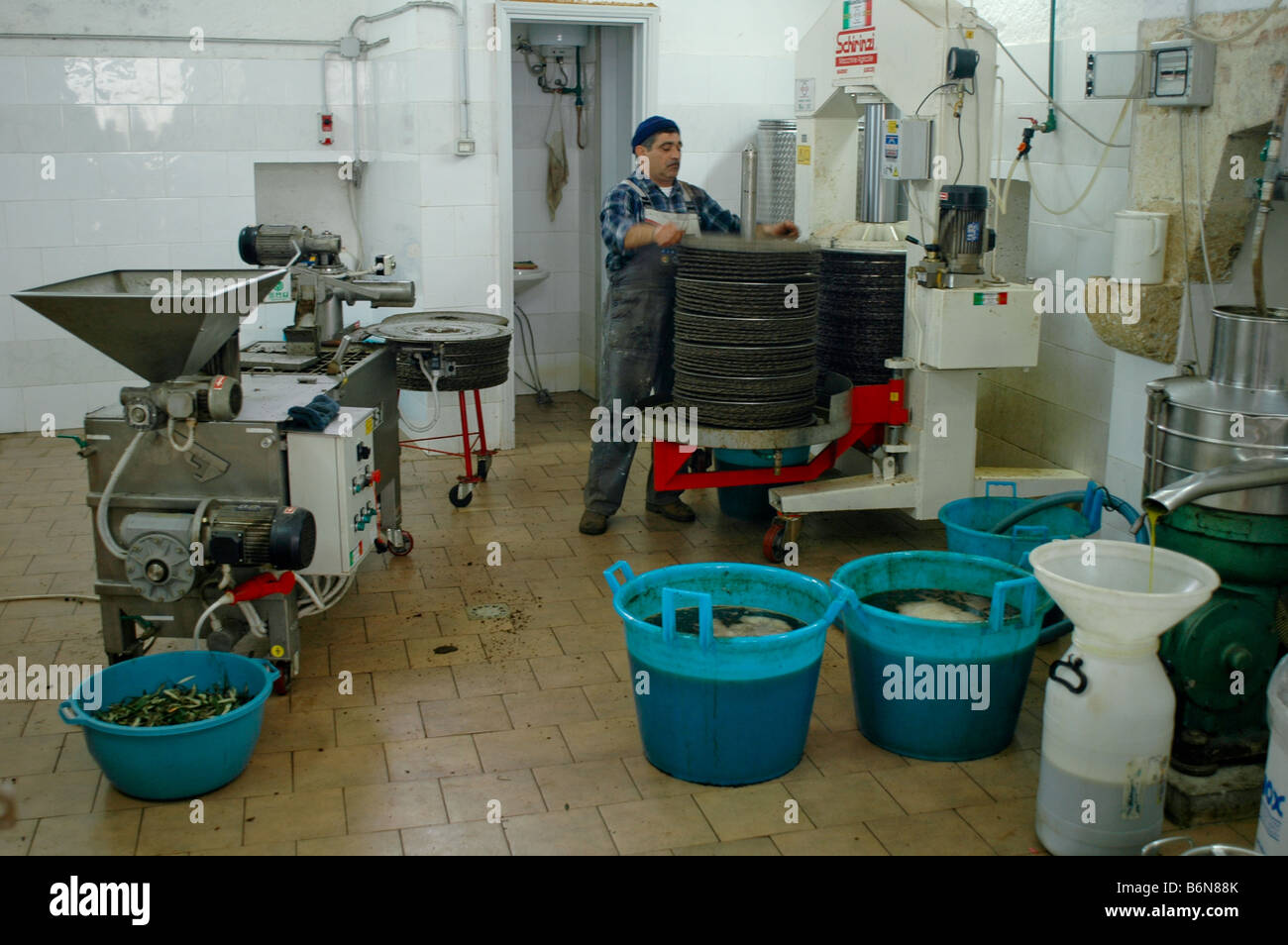Olive press Italy Stock Photo - Alamy